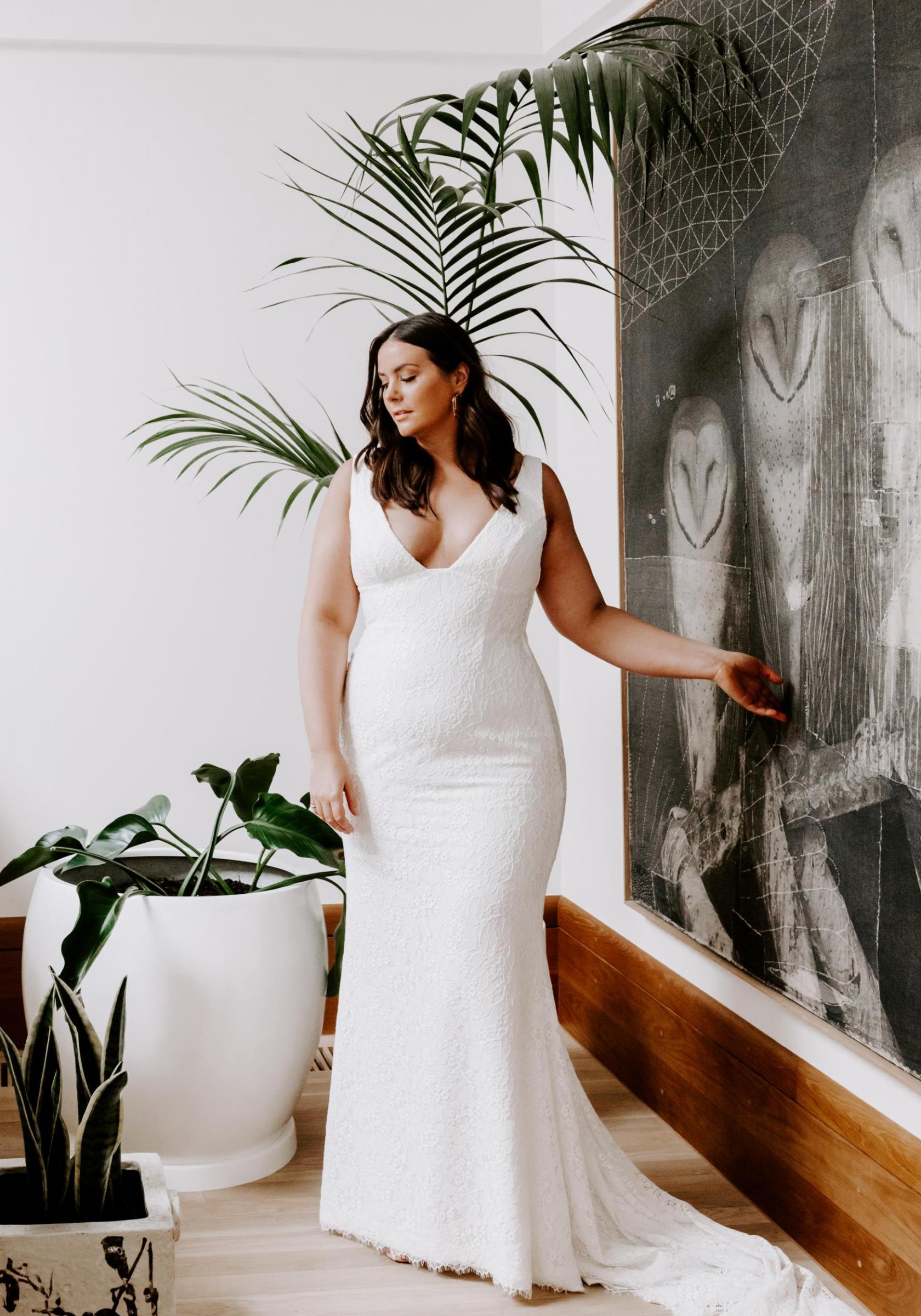 Bobby Curve Gown | Plus Size Lace Wedding Dress | Karen Willis Holmes