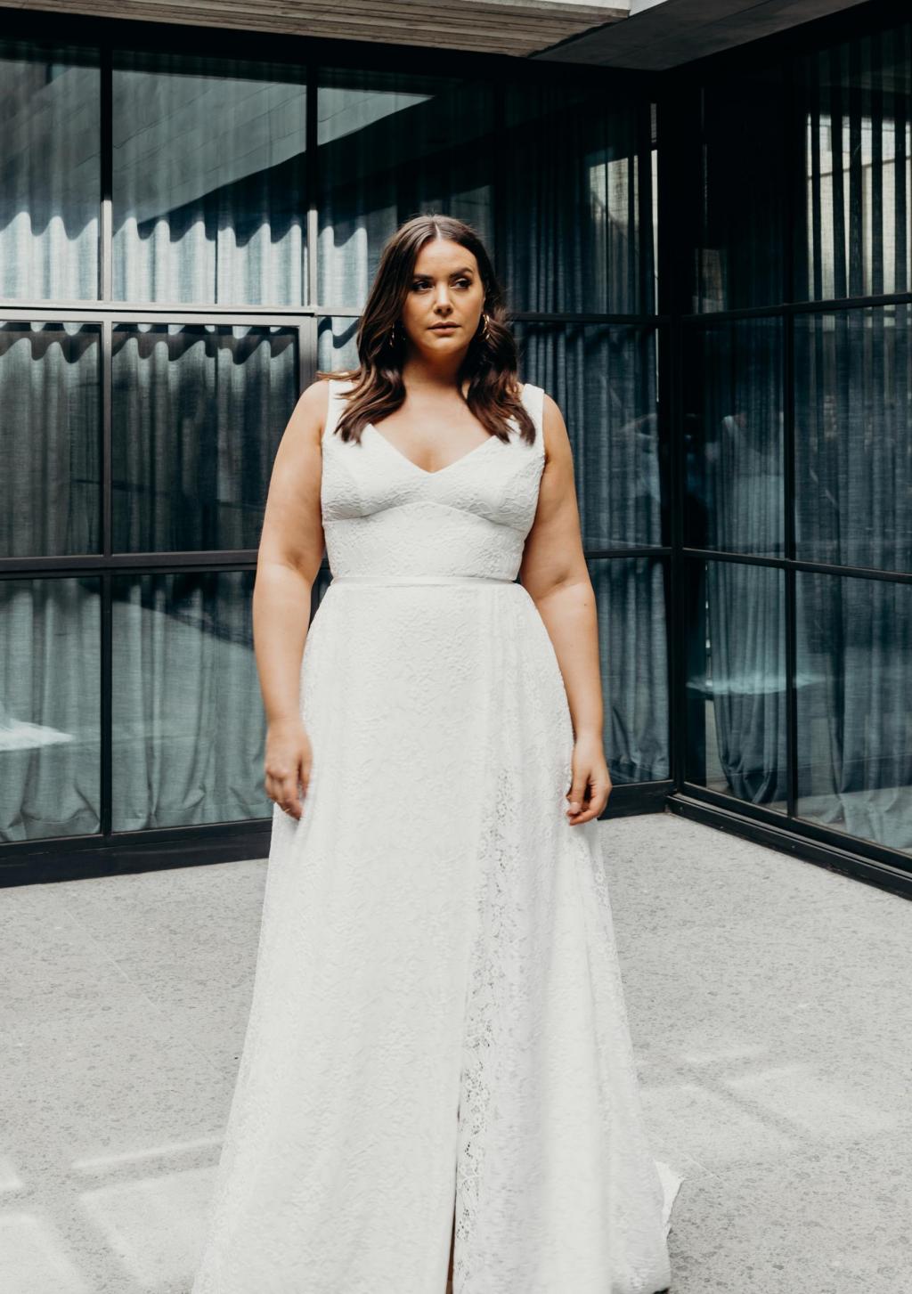 Valencia Curve Gown | Plus Size Lace Wedding Dress | Karen Willis Holmes